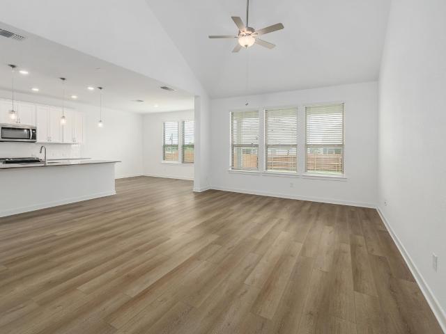 109 Ventura Dr