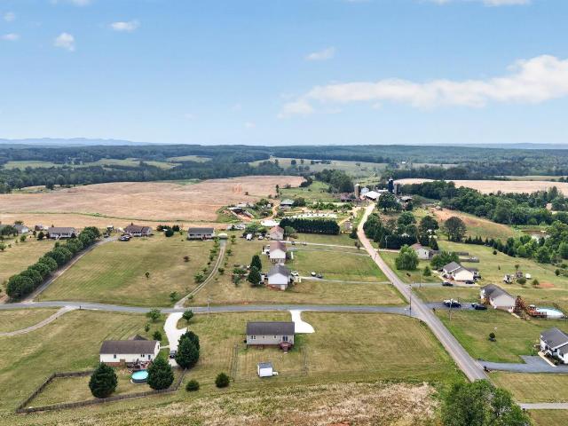 109 View Ln