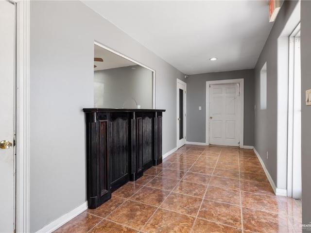 109 Zavala Avenue
