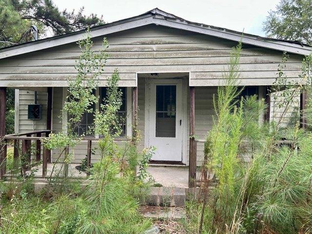 109B McClain St, Lamar, SC 29069