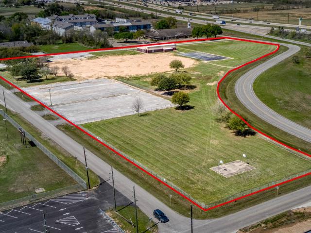 10.9 AC Fields Store at Hwy 290 Road