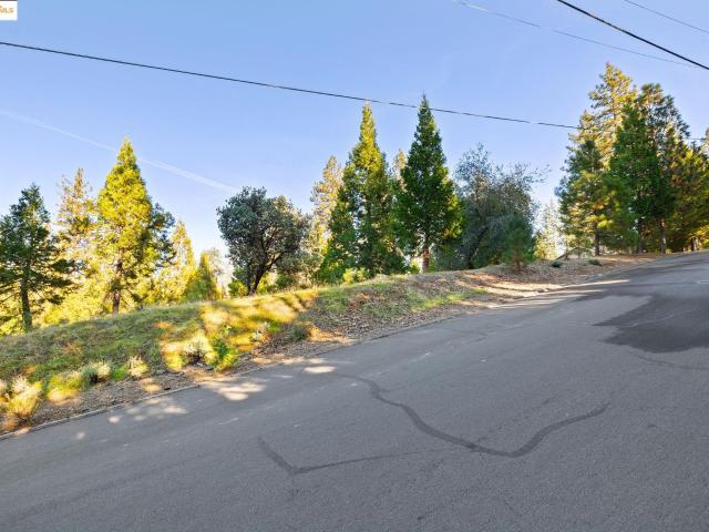 10 008 Mckinley Way, Groveland, CA 95321 | MLS #41119 | Compass