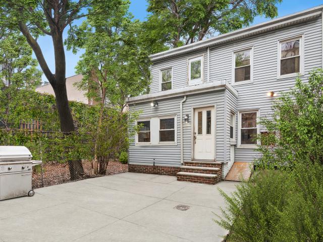 10 13 47th Avenue, Queens, NY