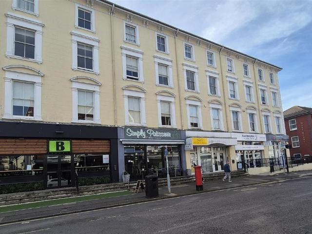 10 114 South Street, Eastbourne BN21 1 bed apartment to rent £1,025 pcm £237 pw