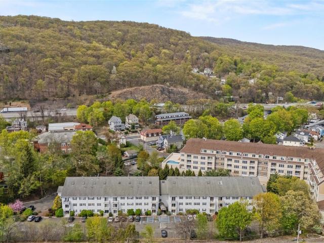 10 12 Chestnut St, Unit A105, Suffern, NY 10901 | MLS #985562 | Compass