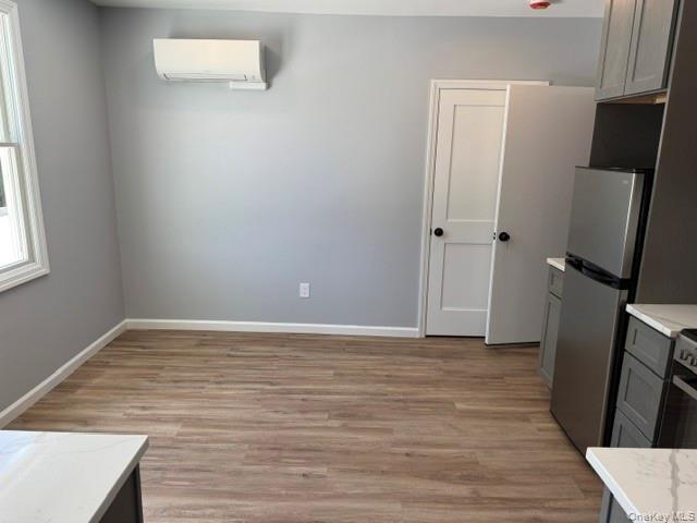 10 12 Main Street 4