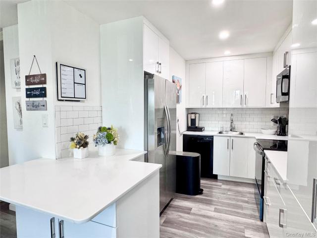 10 21 Street 5D