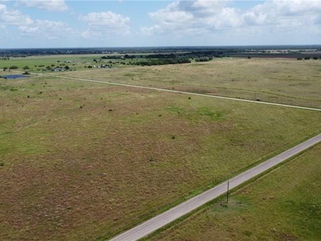 10.33 Midway Rd S, Inez, TX 77968