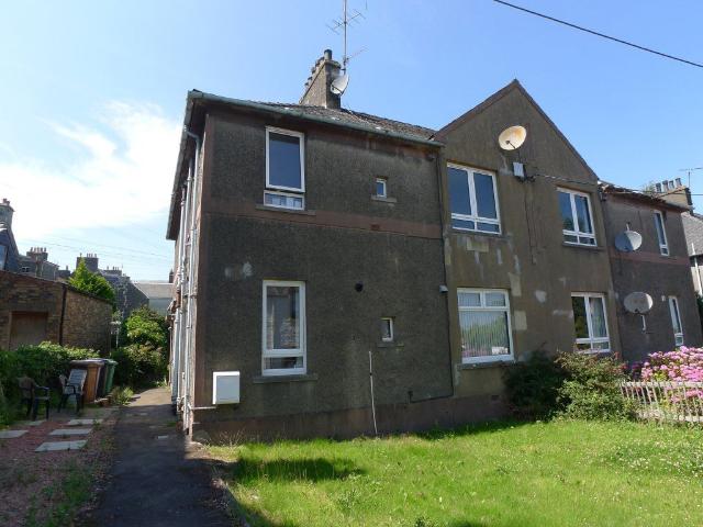 10 Tay Street, Newburgh KY14, 2 bed flat to rent, £650 pcm | PrimeLocation