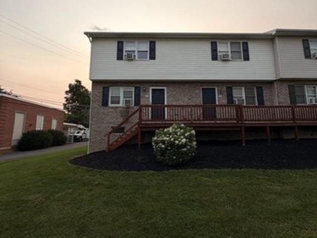10 Taylor Dr Apt J, Reedsville, PA 17084