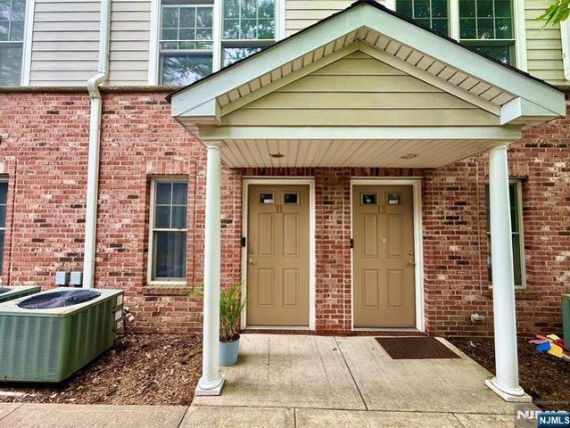 10 Terrace Ave Apt 11, Hasbrouck Heights, NJ 07604