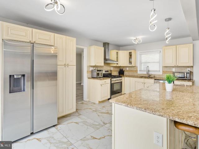 10 Thornhill Ct, Willingboro, NJ 08046 | MLS #NJBL2108