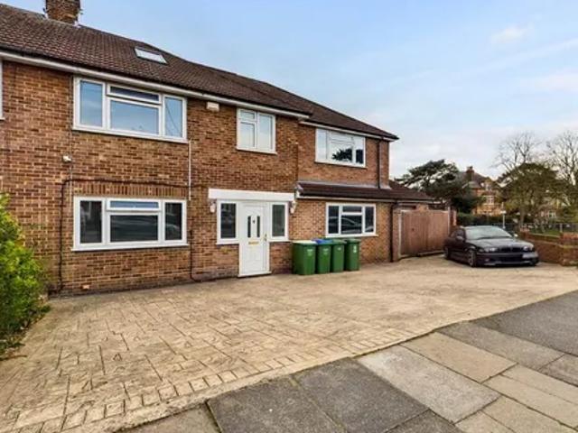 10 Thanet Road, London, DA5 1AN, United Kingdom | Room for rent #140226475 | Rentberry