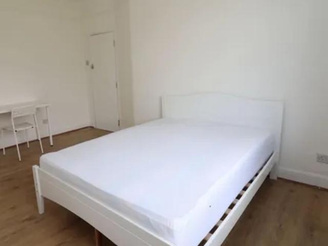 10 The Ride, London, TW8 9LA, United Kingdom | Room for rent #154573646 | Rentberry