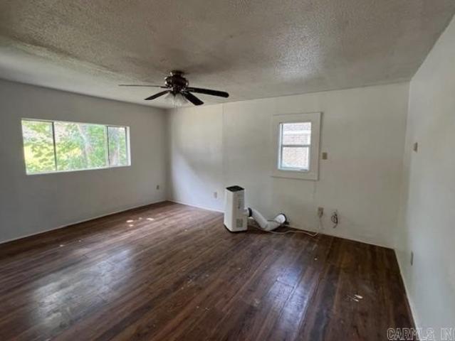 10 Theresa Dr, North Little Rock, AR 72118