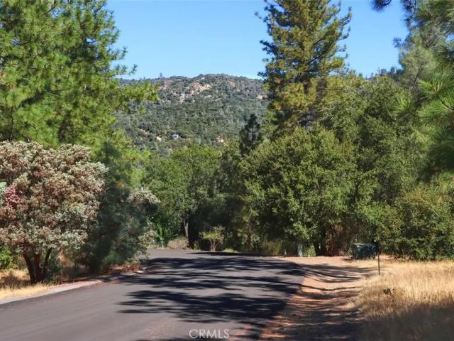 10 Timberwood Ln, Oakhurst, CA 93644 | MLS #FR26009