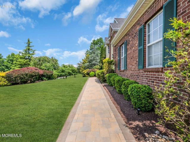 10 Timmons Hill Drive