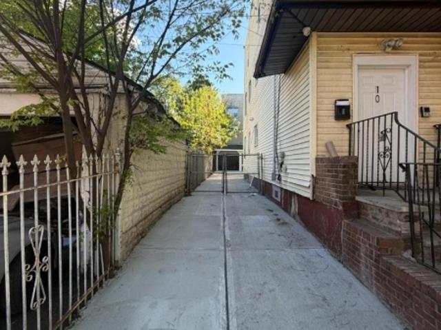 10 Tillinghast St, Unit 2, Newark, NJ 07108 | MLS #4022 | Compass