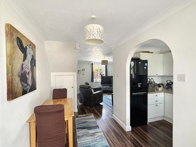 10 Tokely Road, Frating, CO7 7GA