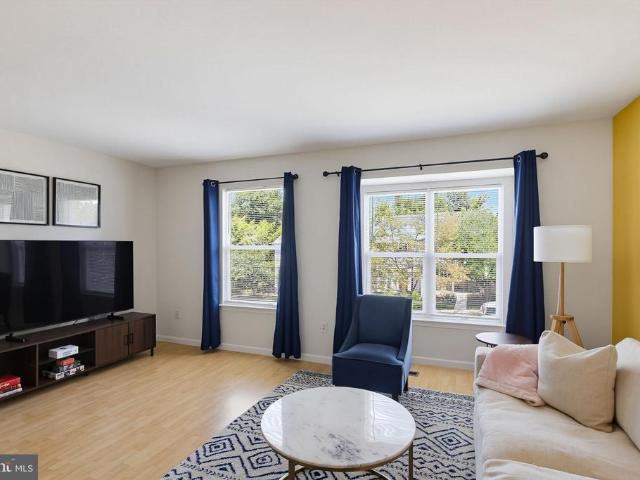 10 Tollington Court # 10
