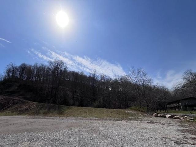 10 US 23 Hwy # 10, Greenup, KY 41144