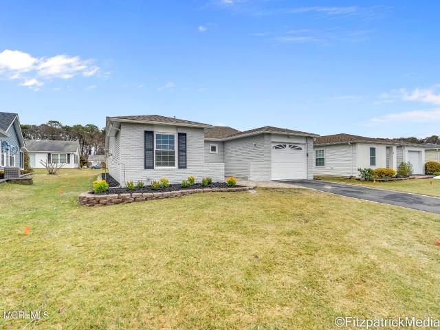 10 Vernon Ct, Brick, NJ 08724 | MLS #22609 | Compass