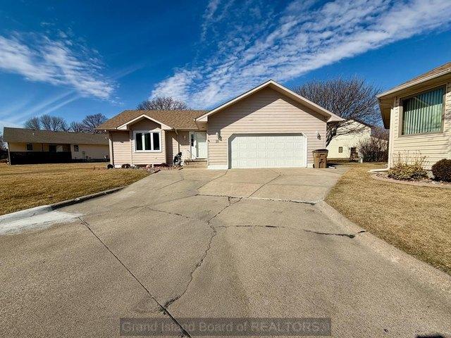 10 Via Trivoli, Grand Island, NE 68803