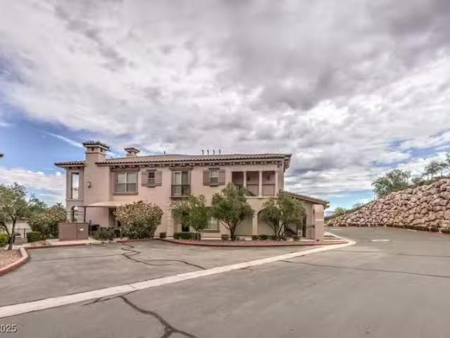 10 Via Vasari, Unit 3105, Henderson, NV 89011 MLS #2694228