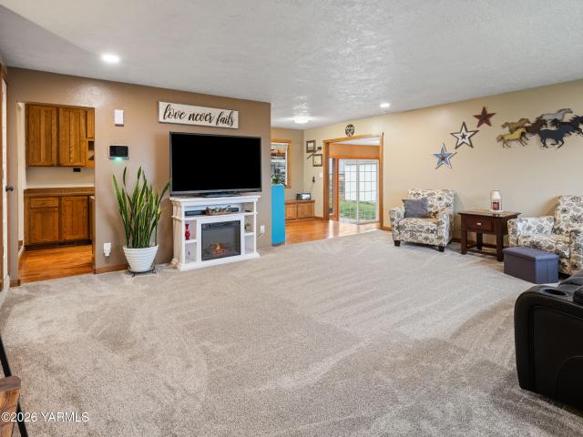 10 Viking Dr, Selah, WA 98942 | MLS #26 1099