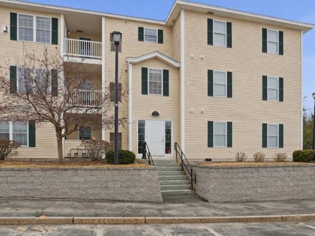 10 Vista Ridge Dr Unit 2, Londonderry, NH 03053
