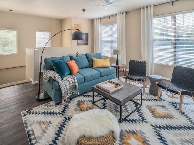 10 W Minnezona Ave, Unit B2, Phoenix, AZ 85012 | MLS #6785