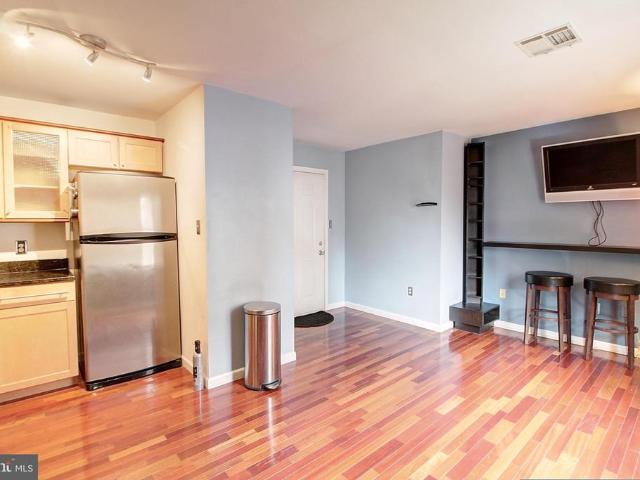 10 W All Saints Street W # 209