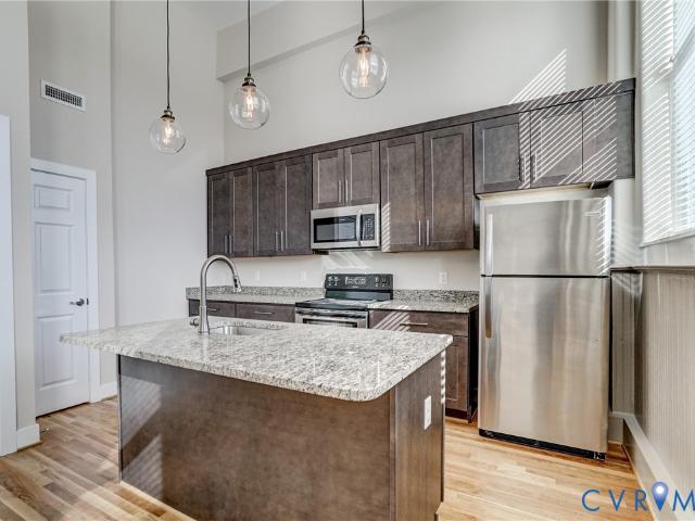 10 W Leigh Street 2
