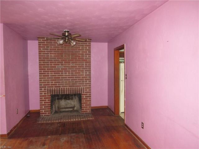 10 W Walker RD