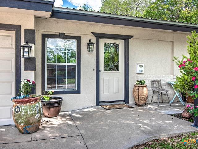 10 W Zenith Avenue