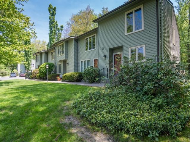 10 Walnut St # 10