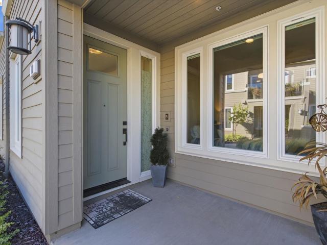 10 Waterline Pl