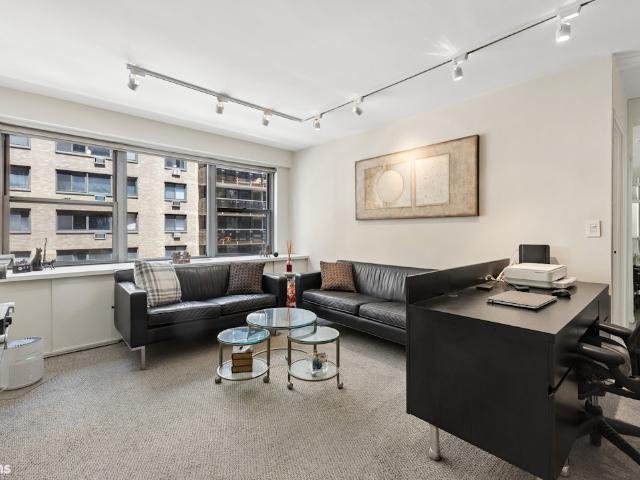 10 West 15th Street, New York, NY