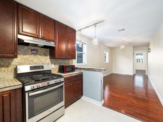 10 West 21St St # 2L