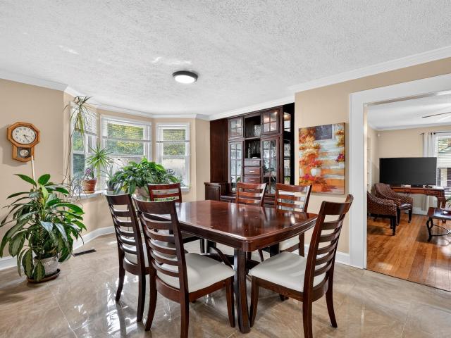 10 Westbrook Drive