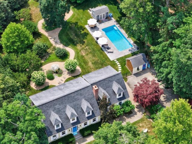 10 Westmoreland Drive