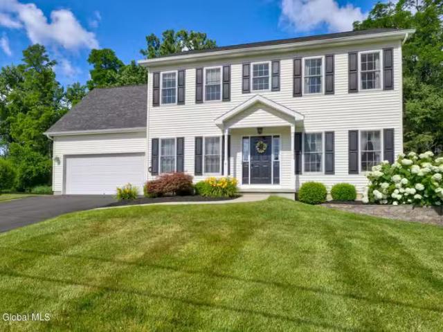 10 WESTWOOD LN, GLENVILLE, NY 12302 Single Family Residence Fo.