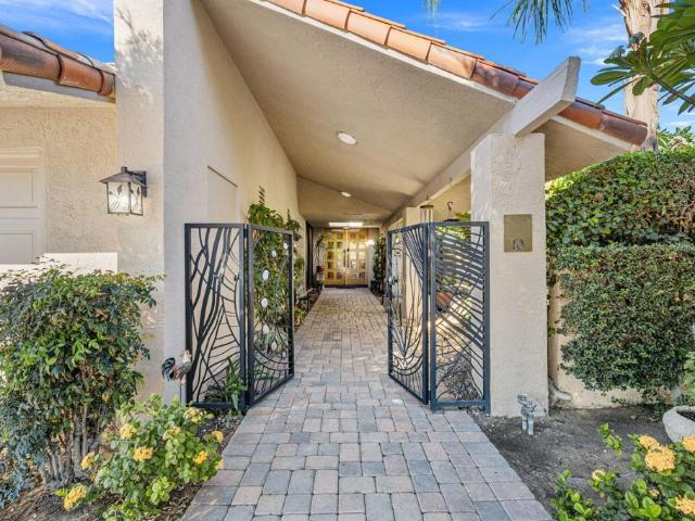 10 Whittier Court