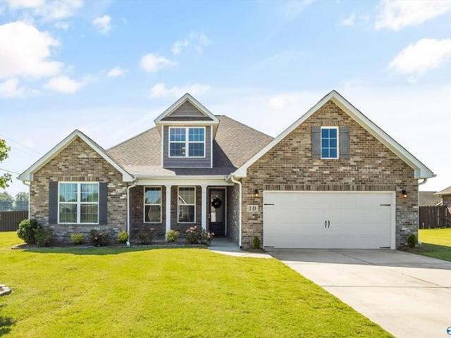 10 Winchester Dr, Decatur, AL 35603