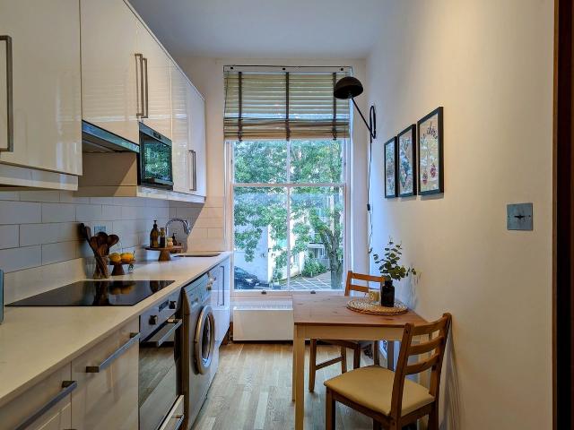 10 Windmill Road, Chiswick, London W4, 1 bed flat to rent, £4,420 pcm | PrimeLocation