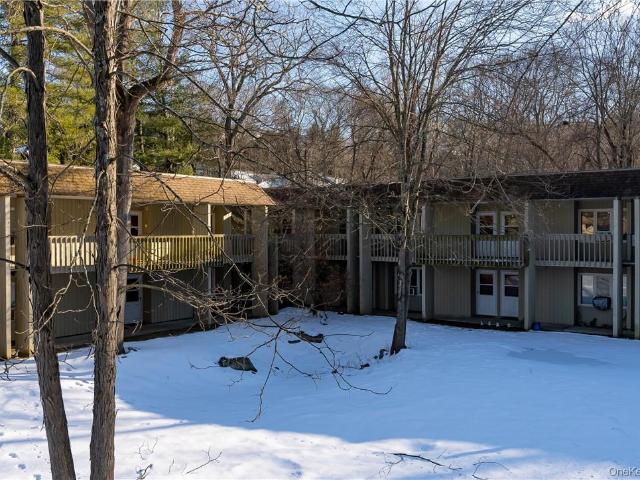 10 Wild Oaks Road 210