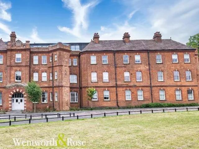 10 Willow Road, Stirchley, B30 2AU, United Kingdom | 3 bed apartment for rent #140400225 | Rentberry