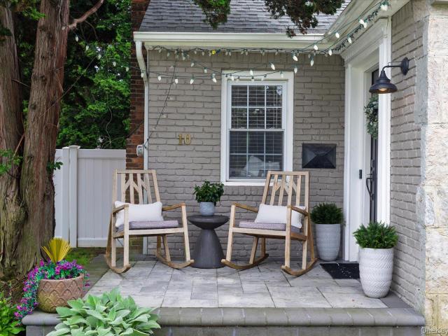 10 Woodland Avenue