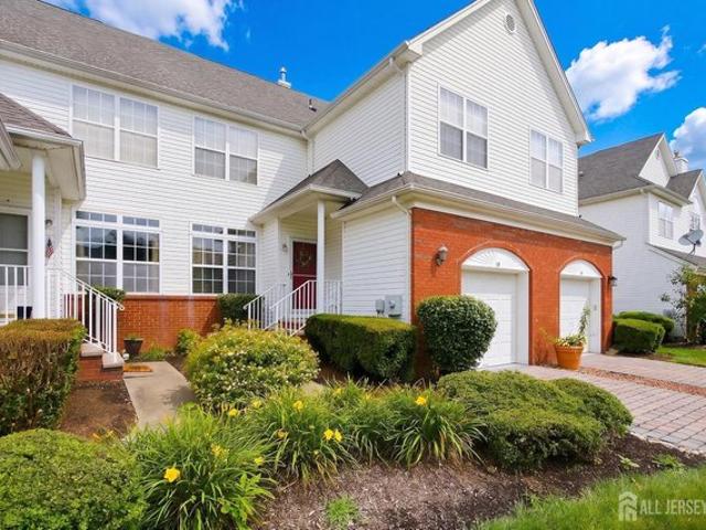 10 Wordsworth Ct, East Windsor, NJ 08520