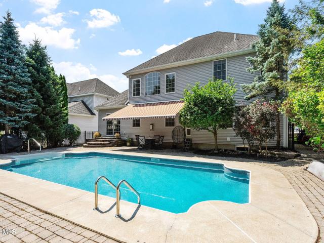 10 Yardley Court